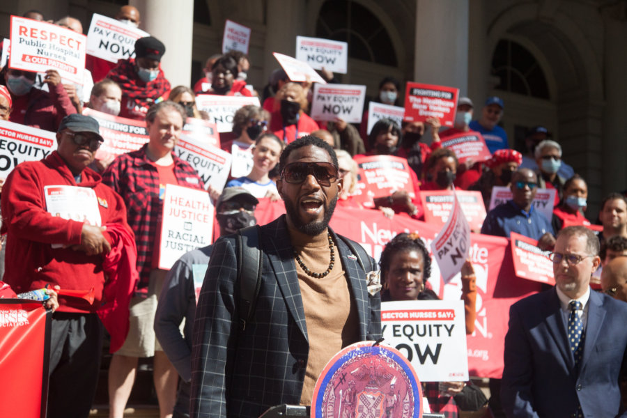 Dan’s Papers Cover Artist Heidi Lechner on Her Realism and Inspirations