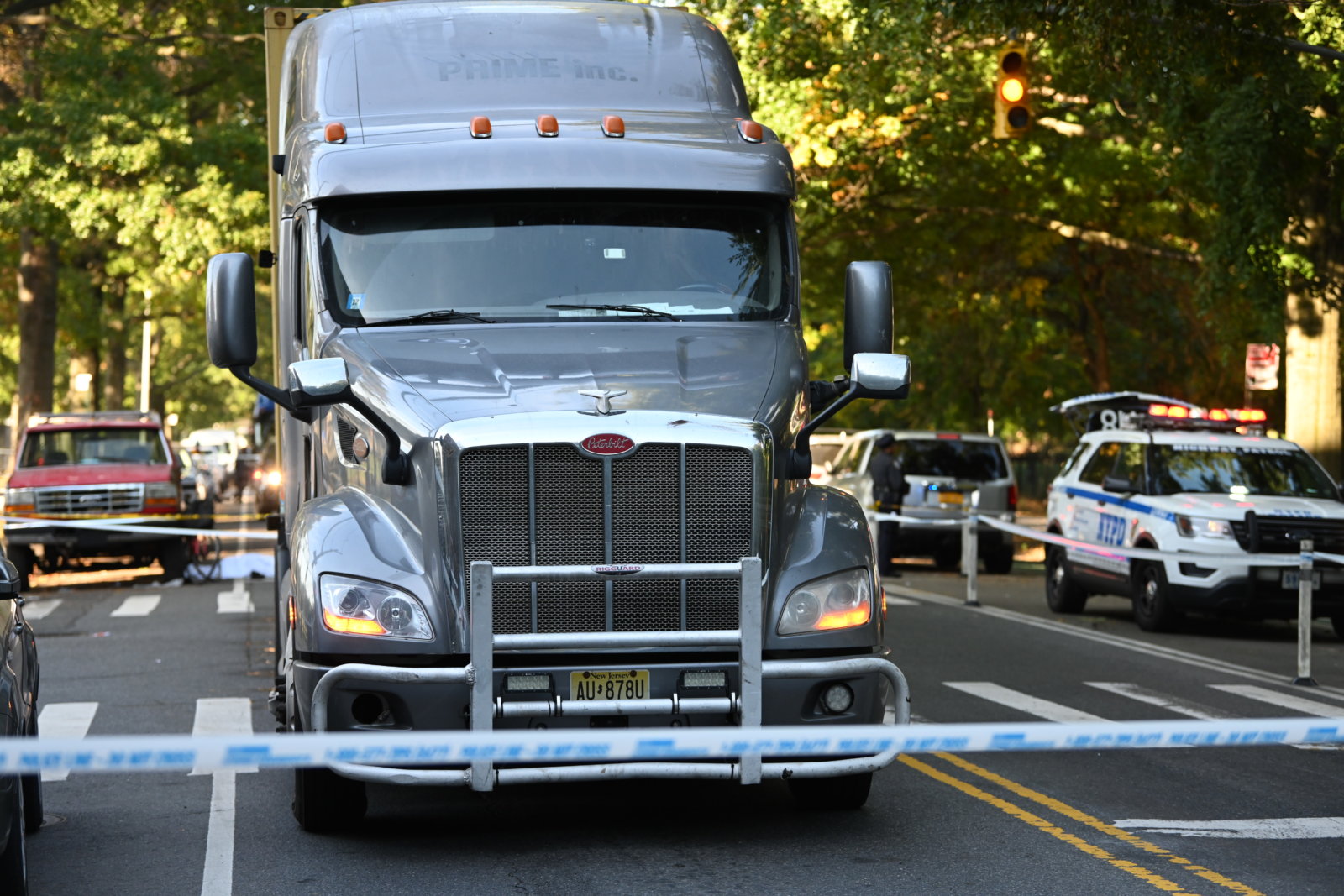 Bicyclist Fatally Struck By Tractor Trailer In Brooklyn Amnewyork