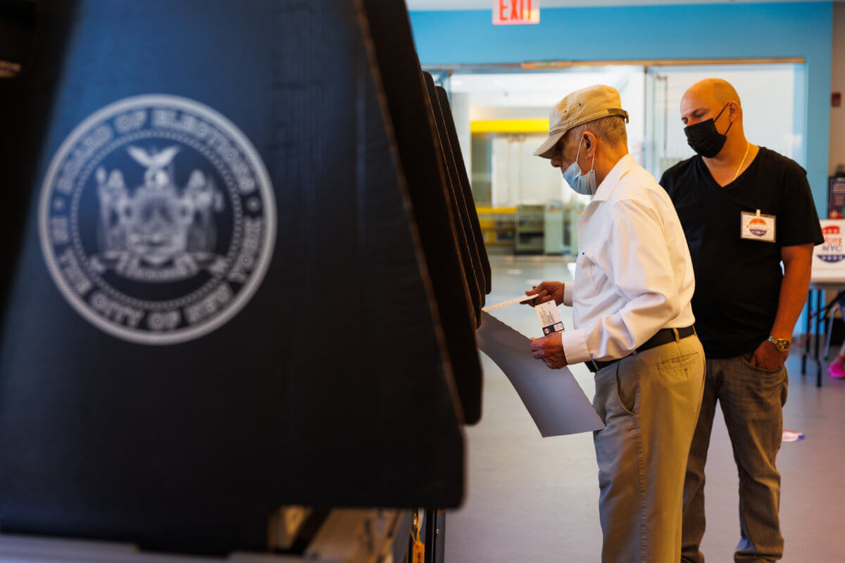 POLLS OPEN: Queens voters cast their ballot on Election Day | amNewYork