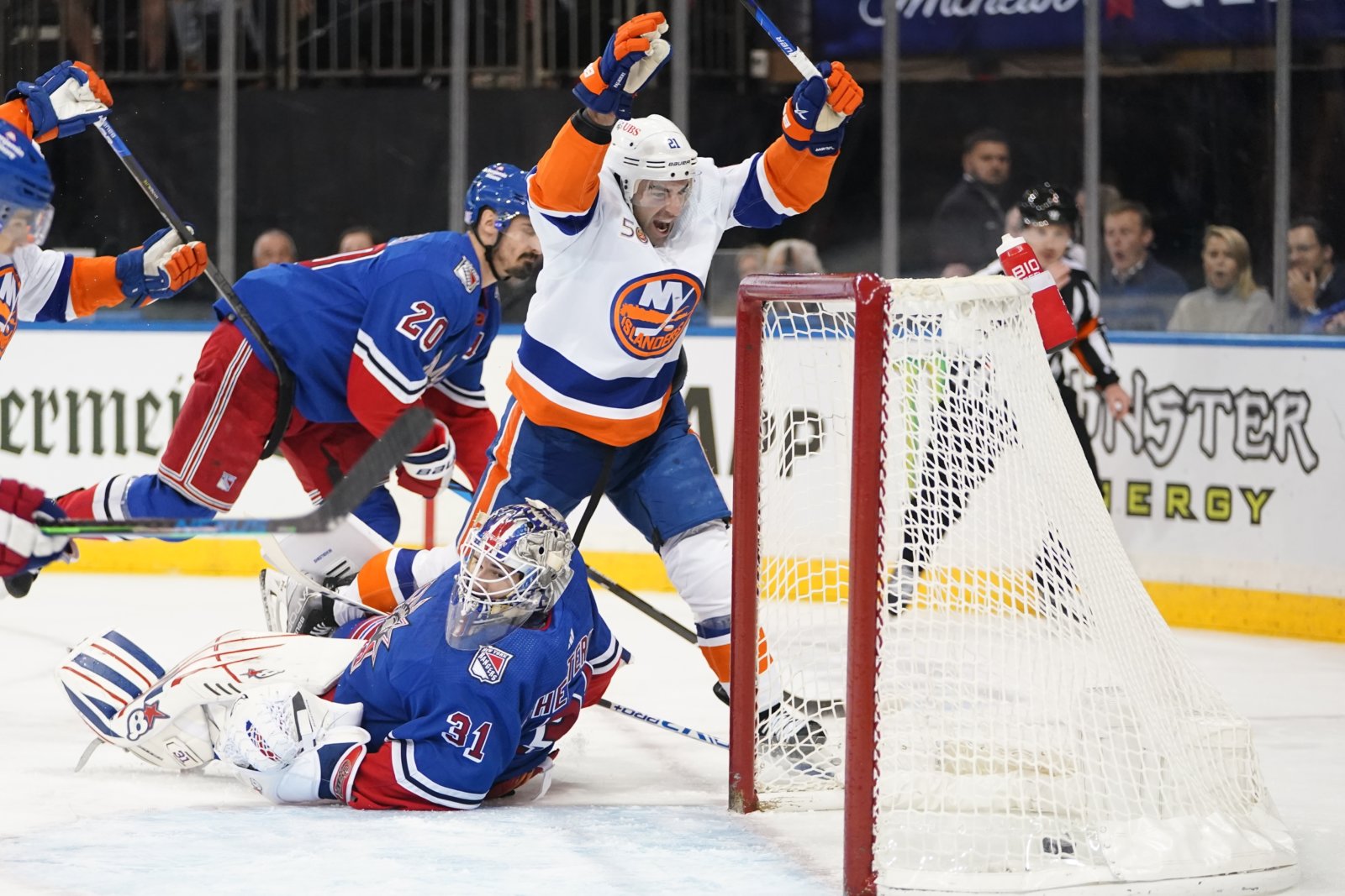 “Never say die” Islanders stun Rangers in 4-3 comeback victory at MSG ...