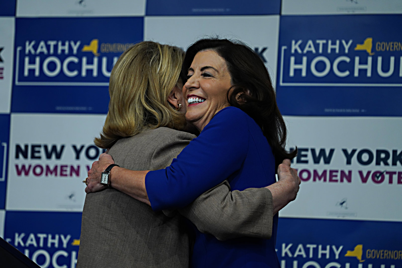 Vice President Harris, Hillary Clinton back Governor Hochul at uptown ...