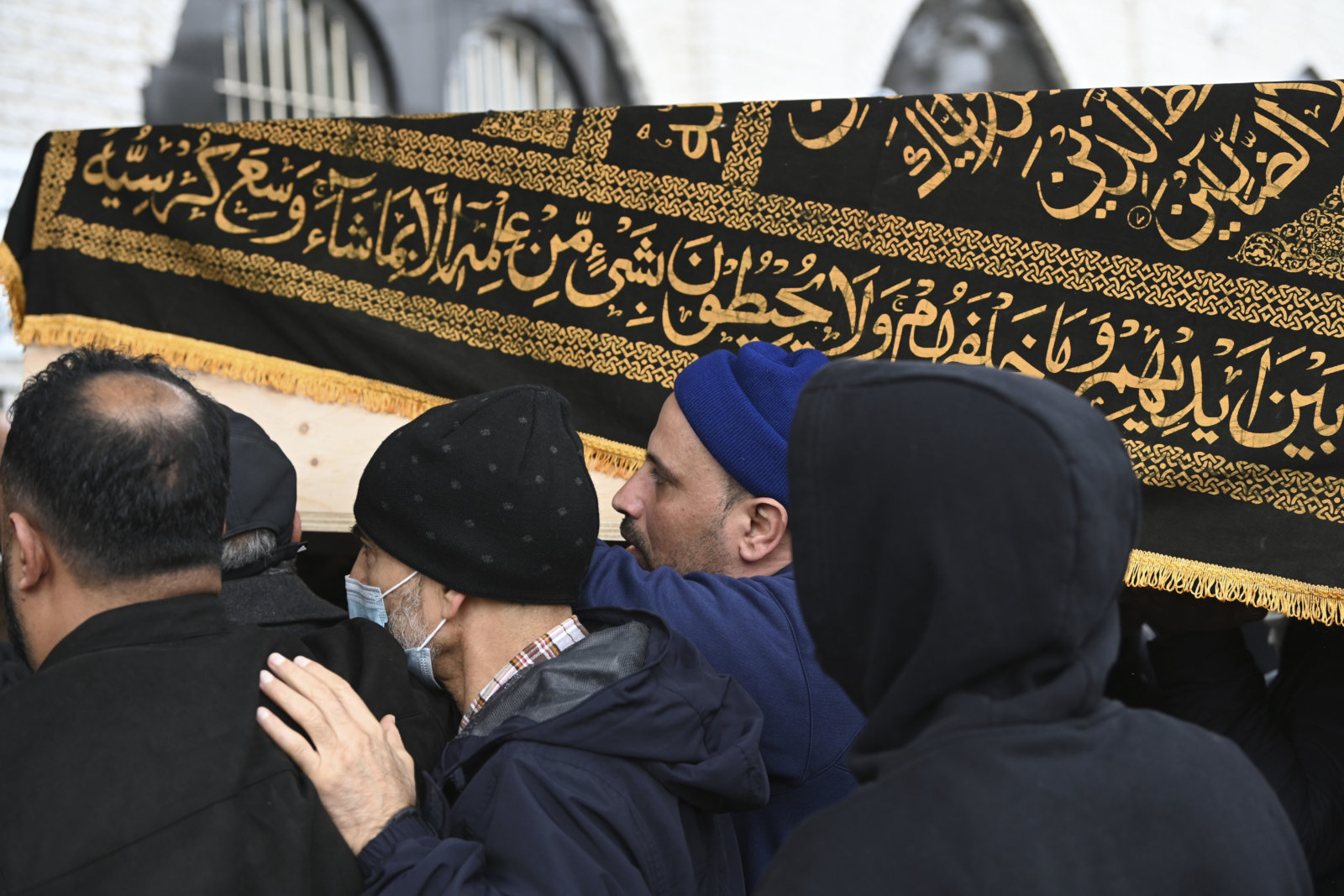 Victims of fatal Bronx fire mourned at Brooklyn funeral | amNewYork