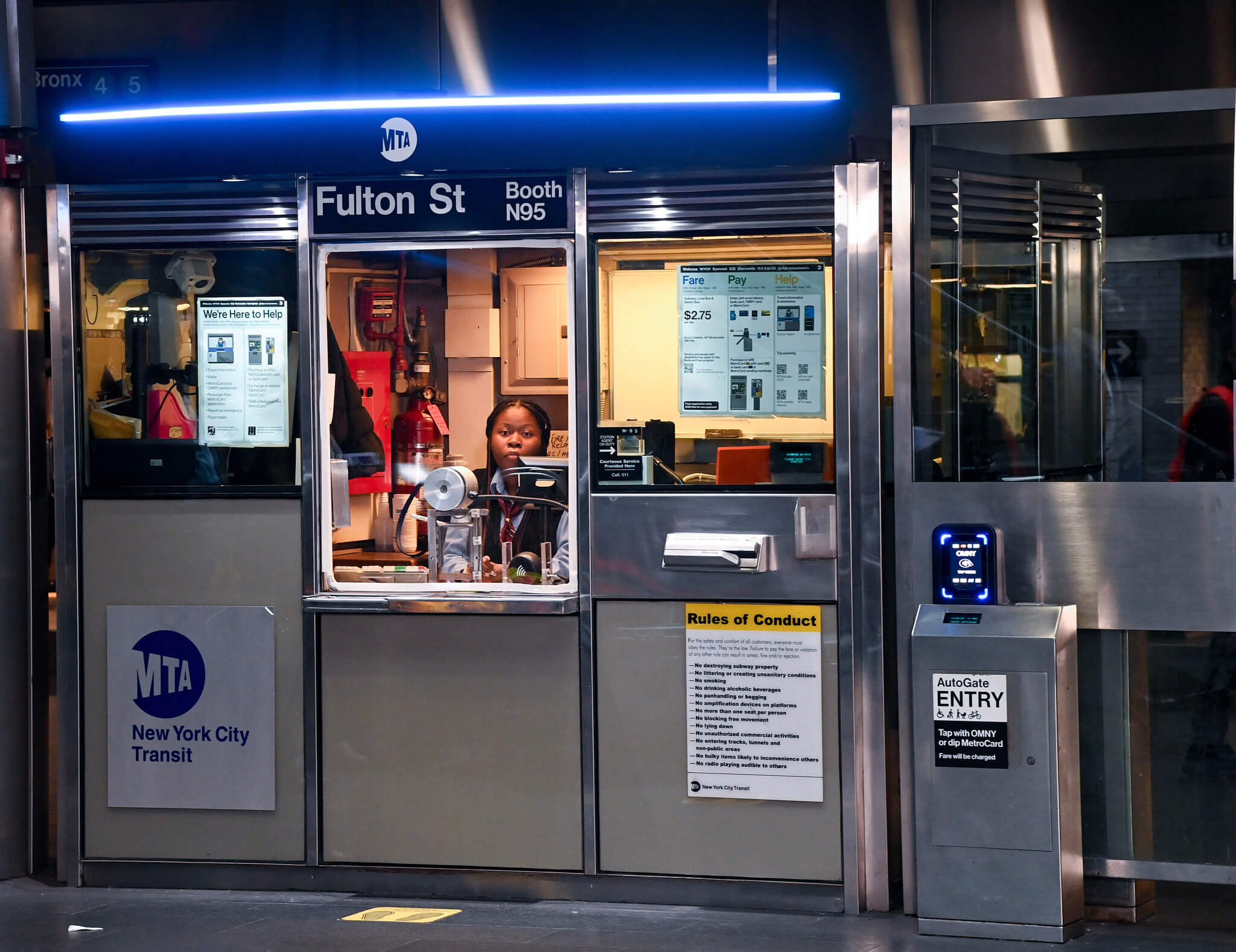 Subway Agents to Work Outside Booths Next Year