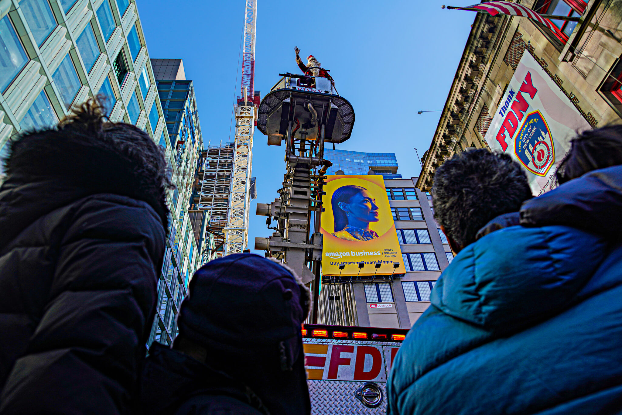 FDNY rescues Santa from New York City Fire Museum’s roof in return of ...