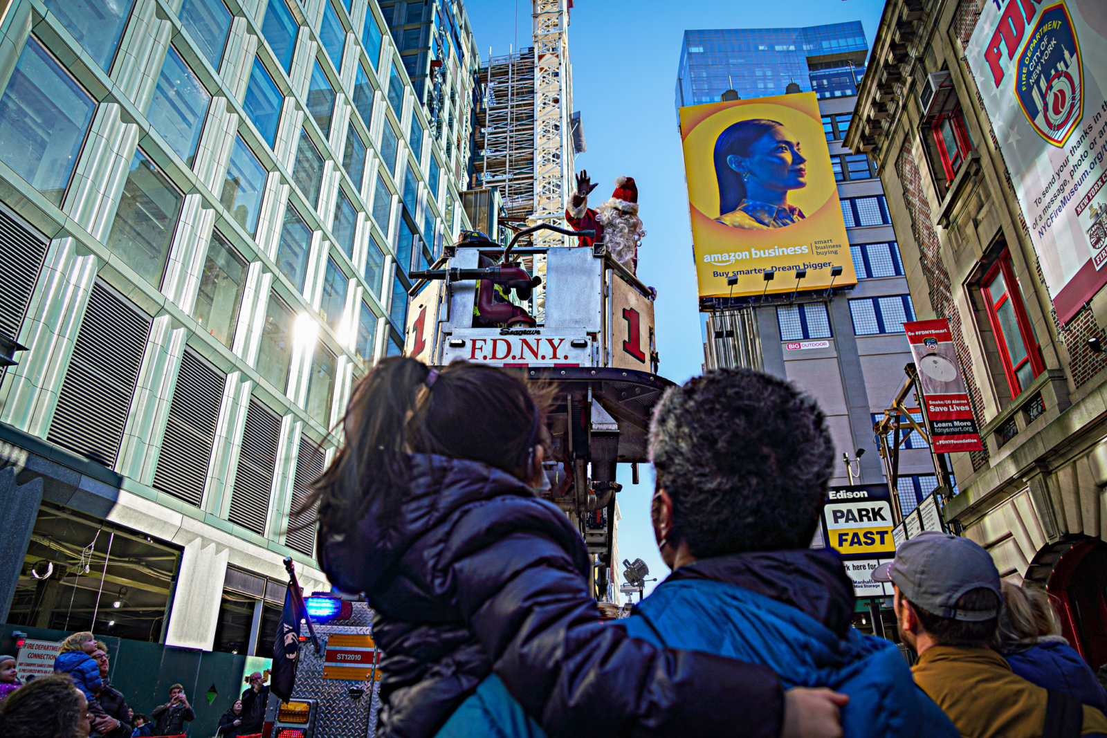 FDNY rescues Santa from New York City Fire Museum’s roof in return of ...