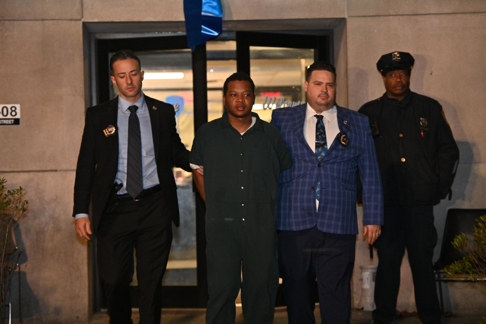 Queens triple homicide suspect booked for allegedly murdering ...