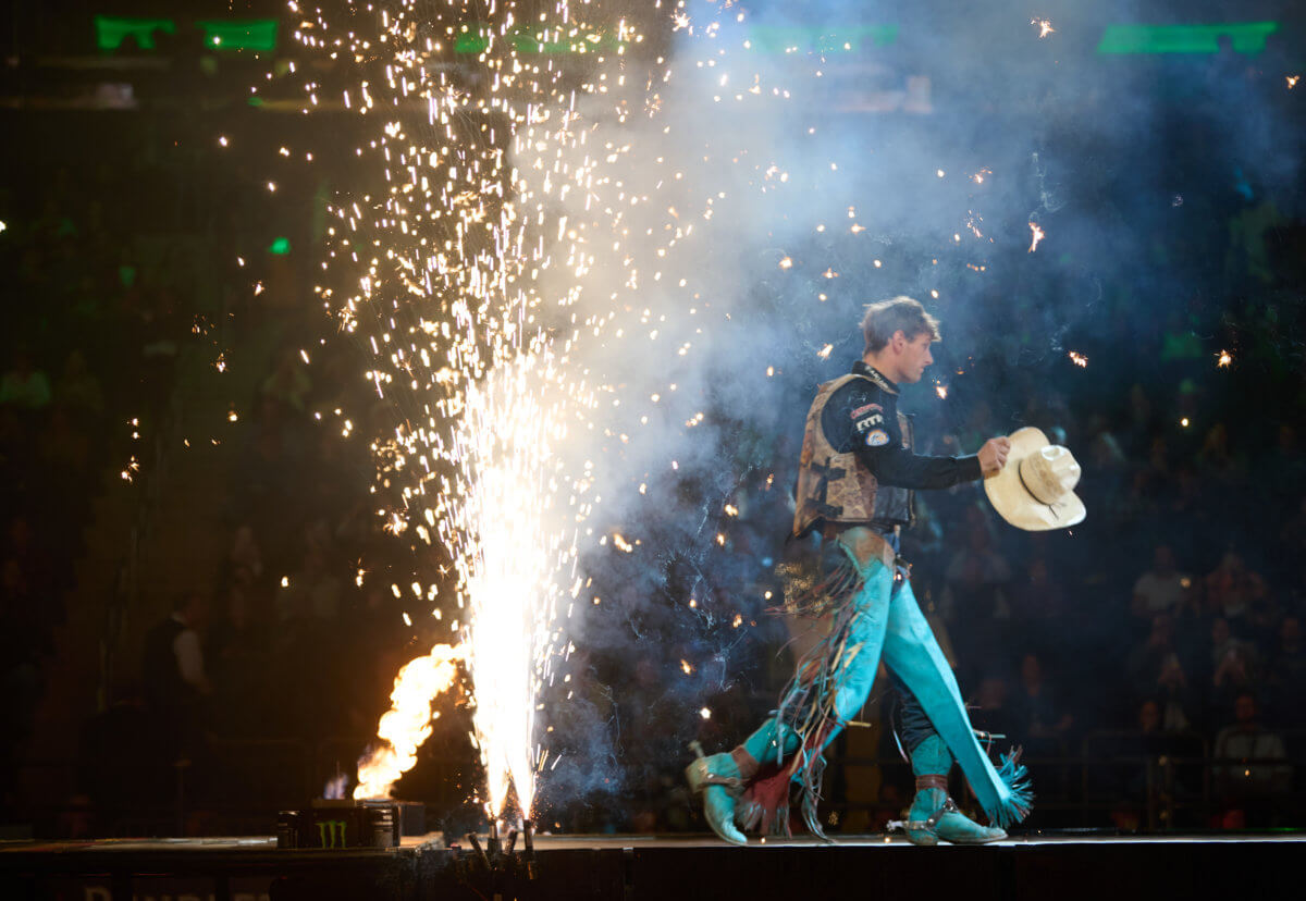 CHECK IT OUT: Professional Bull Riding takes over Madison Square Garden ...