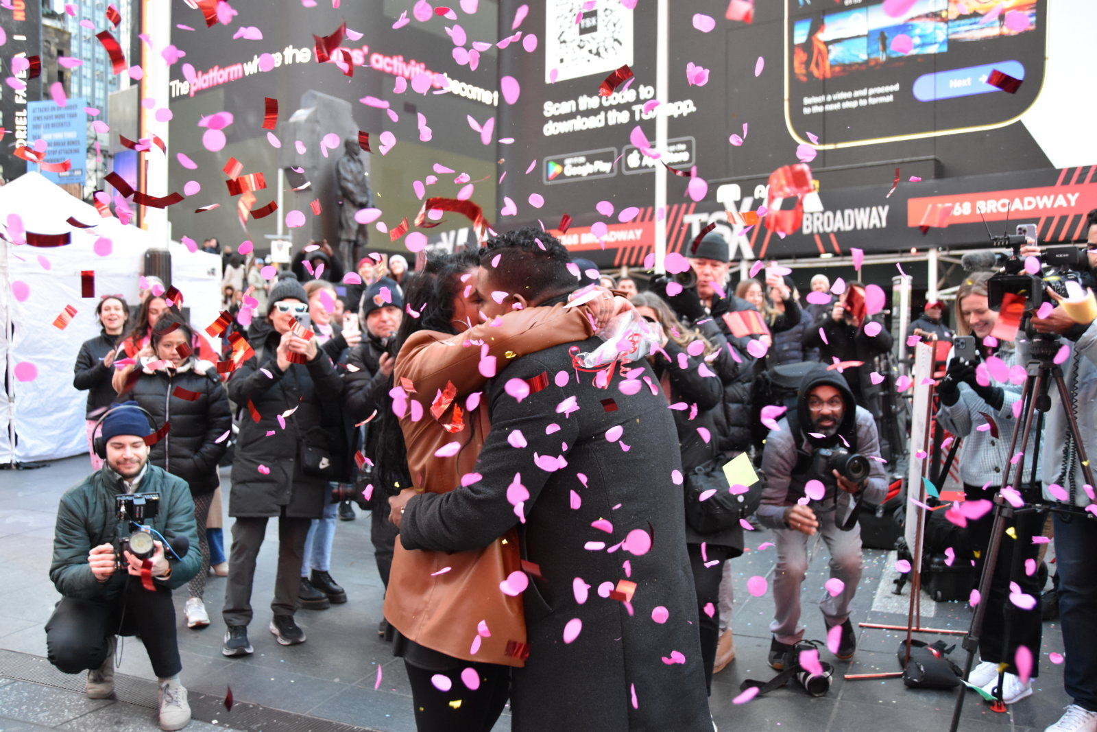 Love in Times Square: Couples marry, get engaged, renew vows at annual ...