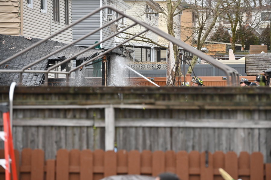 Massive Staten Island house fire prompts collapse, injures 20 ...