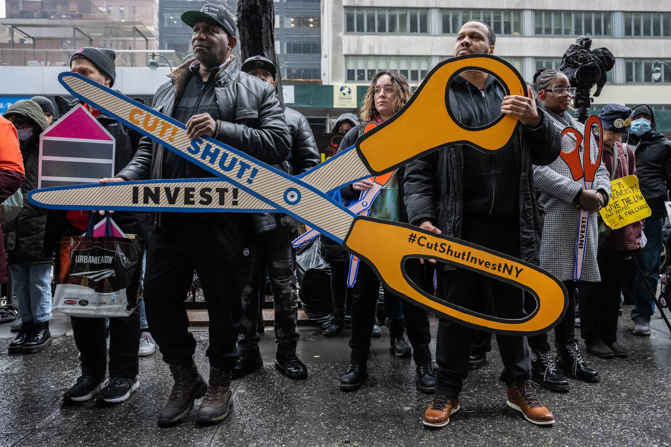 Activists vow to protect bail reform and close Rikers Island at Manhattan rally | amNewYork