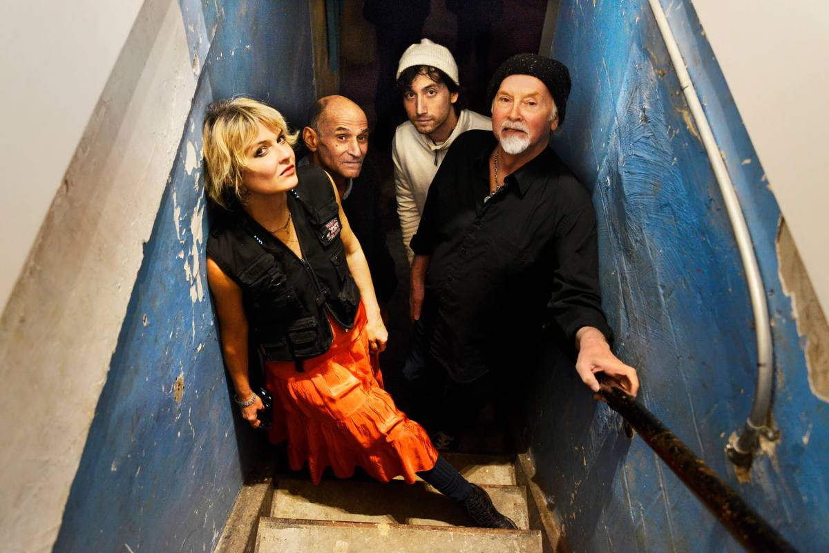 ‘Barry Reynolds and Friends’ help raise great music and art from a ...