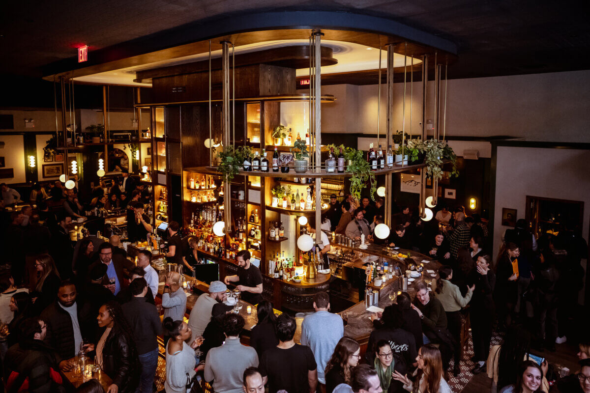 Albert’s bar brings back 50s nightlife nostalgia to Midtown | amNewYork