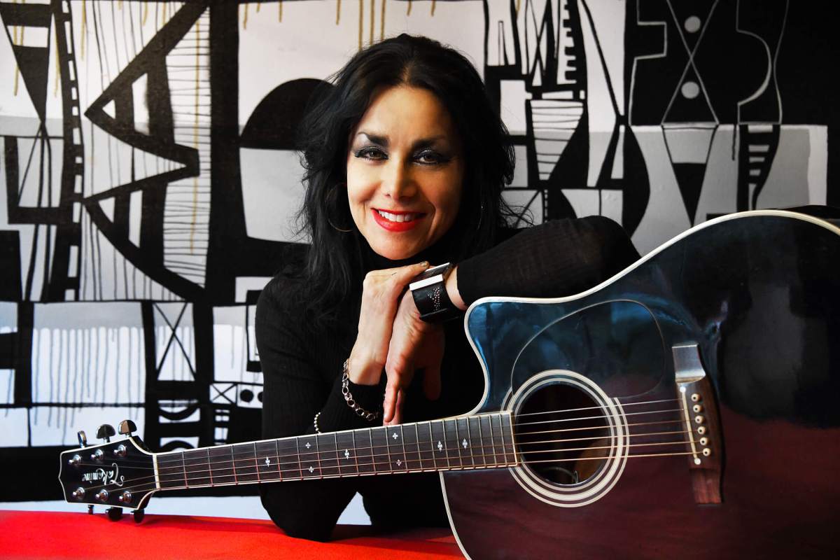 ‘Rock chick’ and ‘theater baby’ Jana Peri shows off her vast range of ...