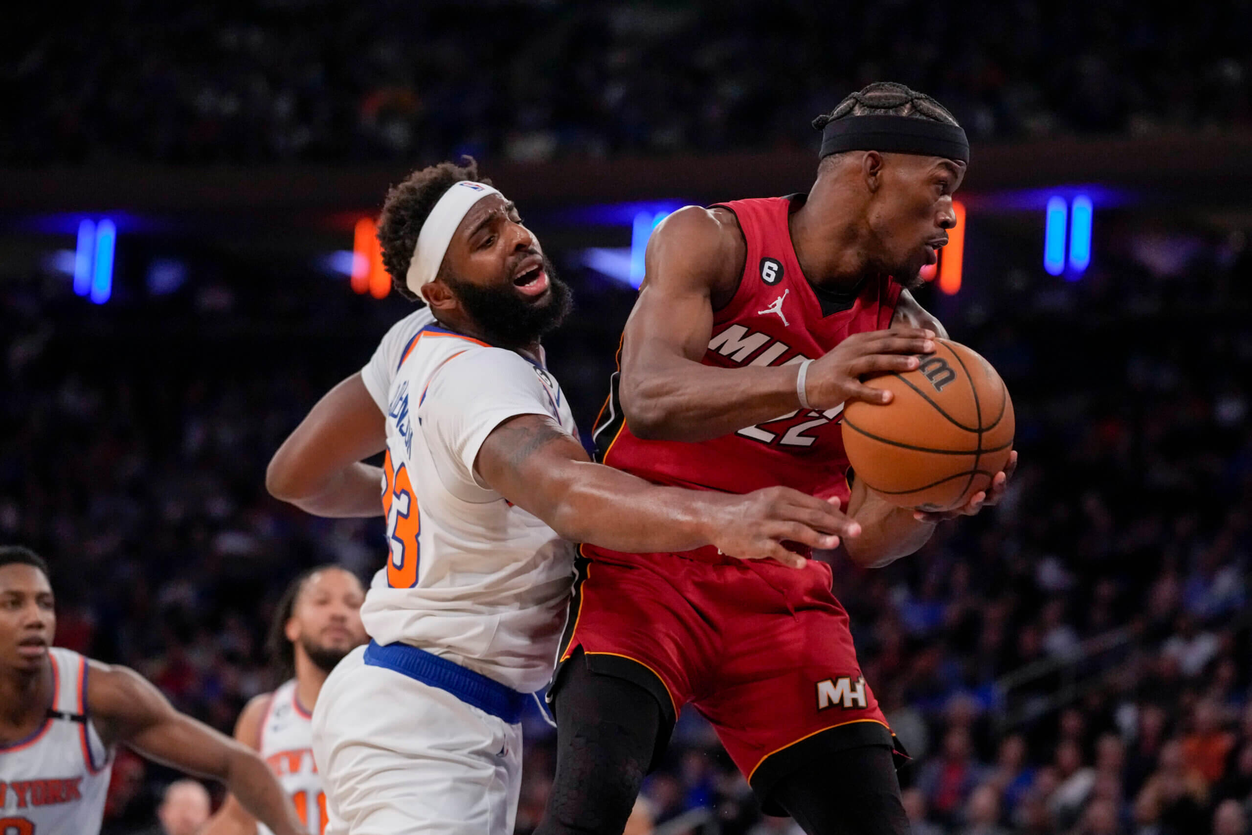 Knicks center Mitchell Robinson trying to put injury behind him and ...