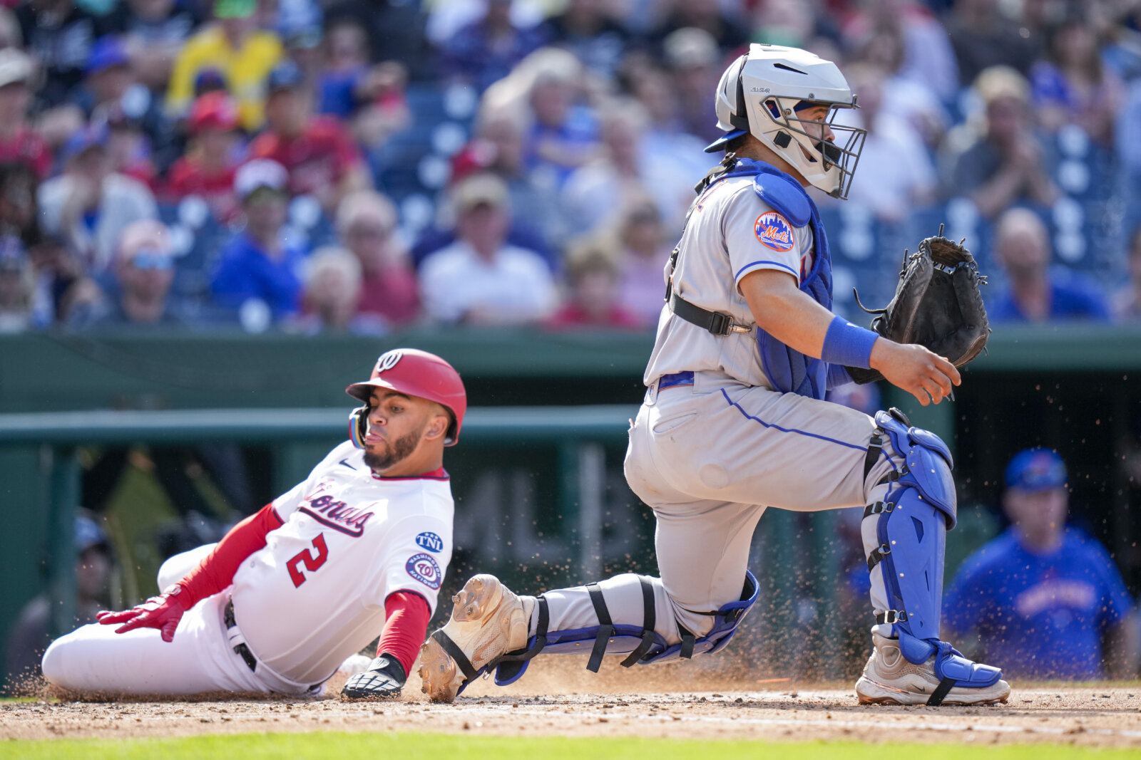 Michael J Fox and Tracy Pollan Appear in Gap Holiday Ads – Dan’s Papers