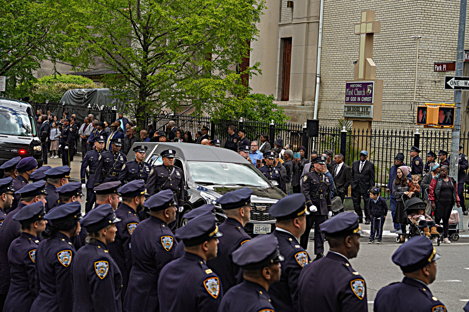 Hero cop laid to rest in Brooklyn funeral after 33 years in coma ...