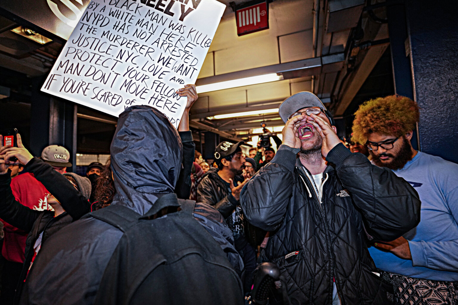 NYPD clashes with protesters seeking justice for homeless man killed in ...