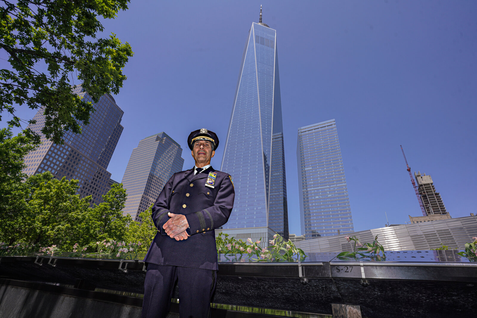 Exclusive: Most senior member of NYPD retires, signs out at 911 ...