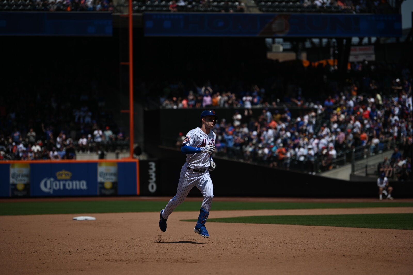 Mets sweep Phillies with 4-2 win on the backs of Max Scherzer and Mark ...