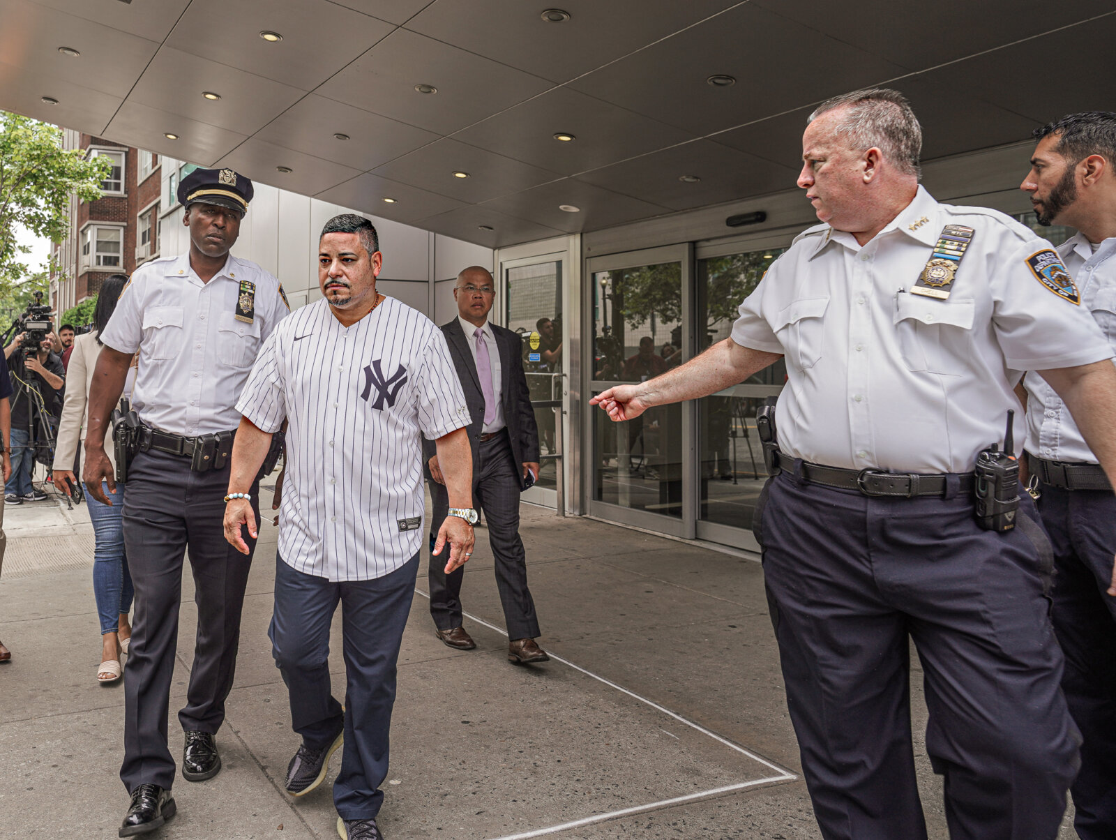 NYPD vow to cuff shooter who left five-year-old hospitalized in the ...