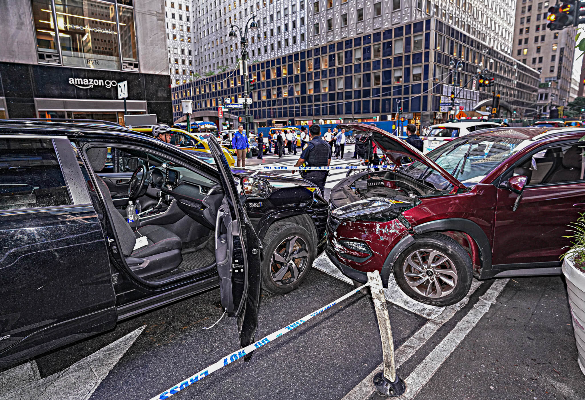 Midtown mayhem: New Yorkers help police apprehend driver who mowed down ...