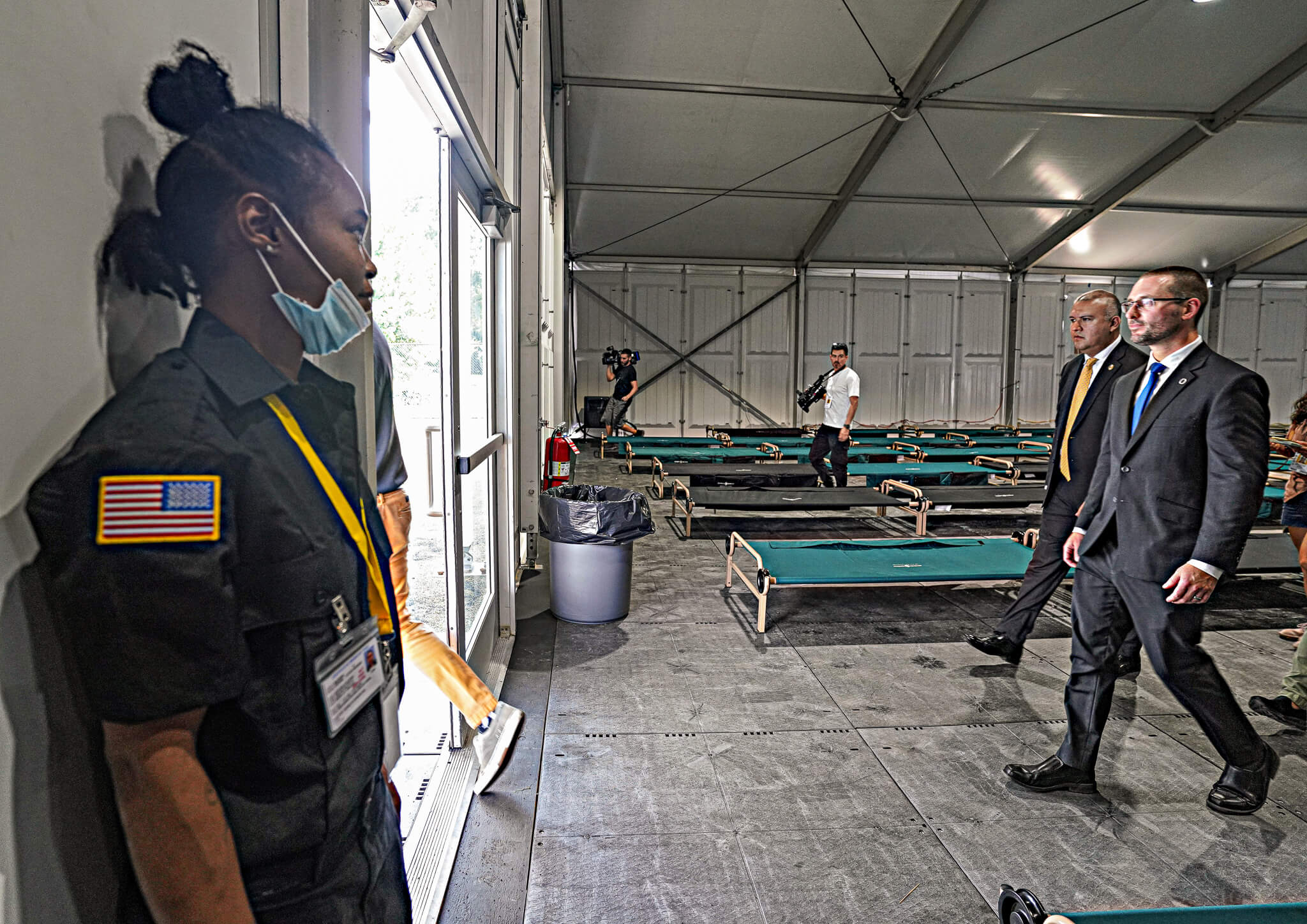 NYC Opens Migrant Center on Randall’s Island