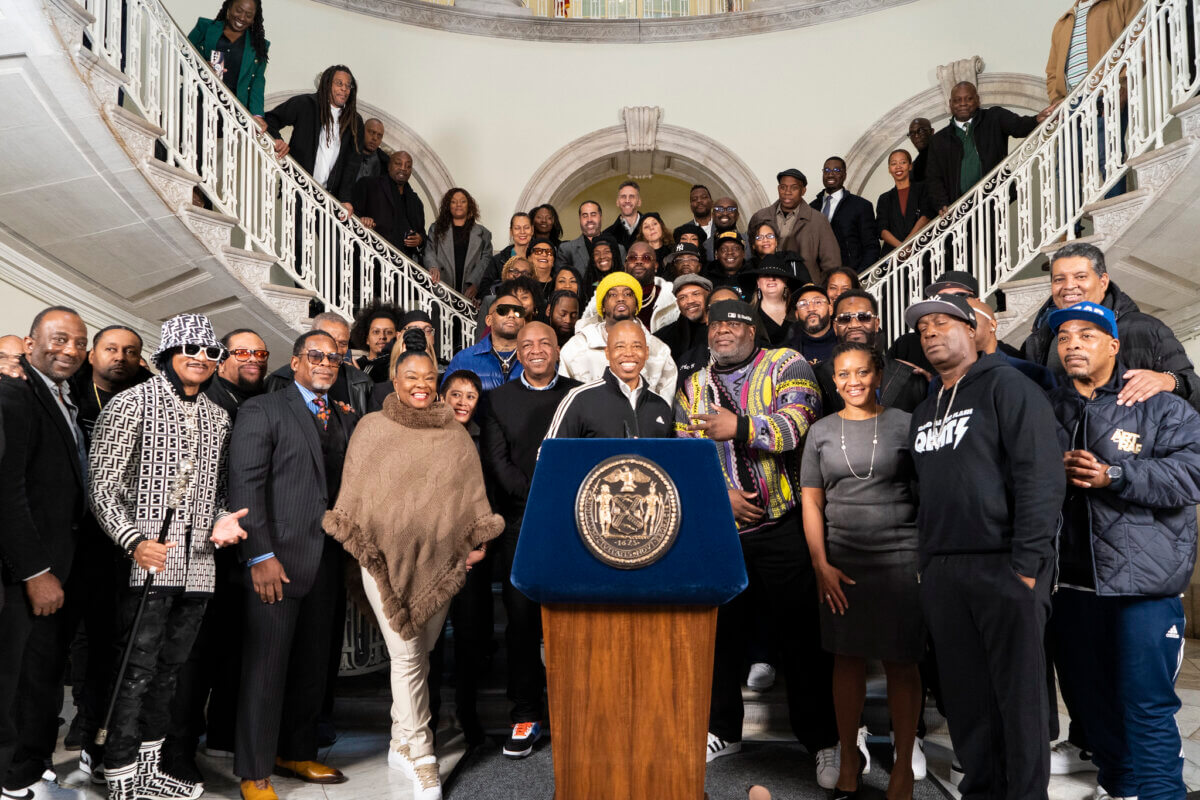 Mayor Adams unveils hip hop imagery installation in City Hall Rotunda ...