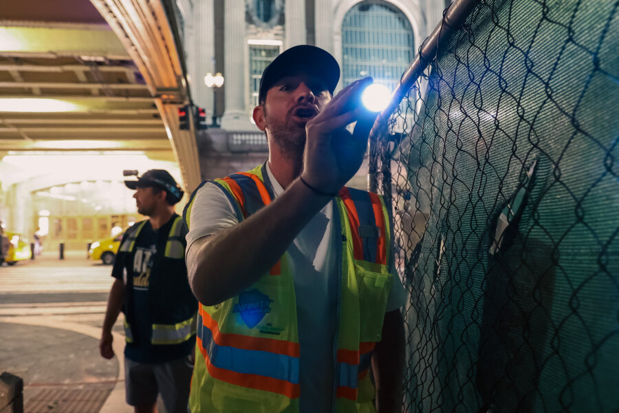 Kenny Bollwerk offers late-night NYC rat tours