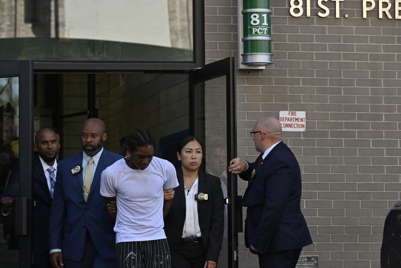 Brooklyn teen suspected of Ryan Carson’s murder sheds tear after being ...