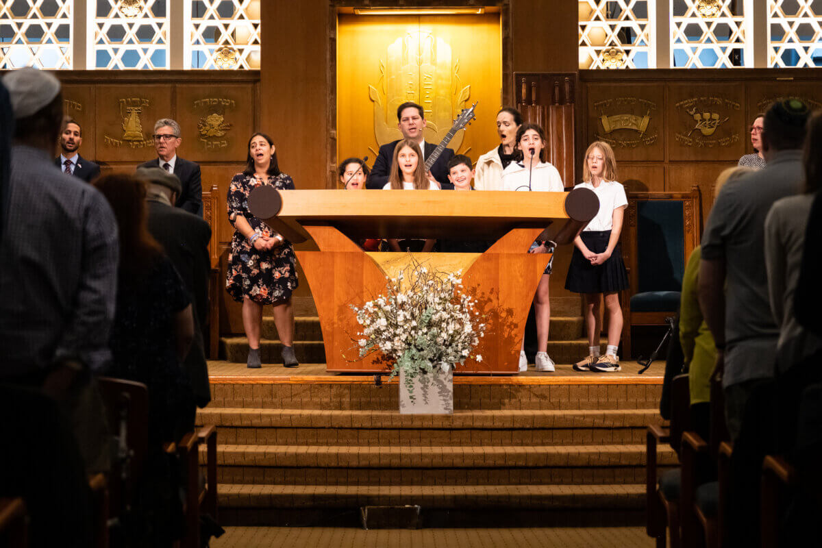 Synagogue Honors Israel Attack Victims in NYC