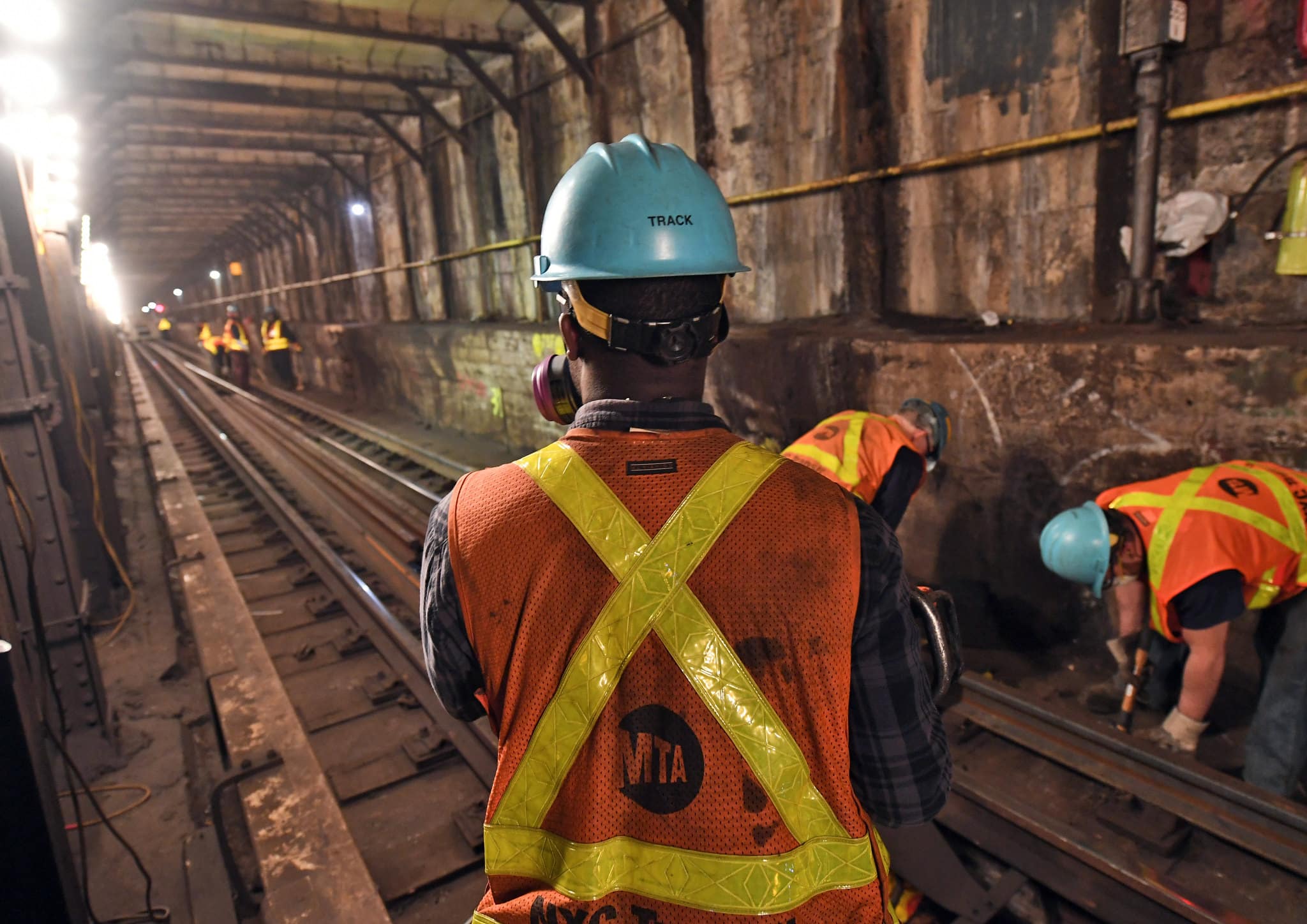 MTA worker in Manhattan fatally run over by subway train on the job ...