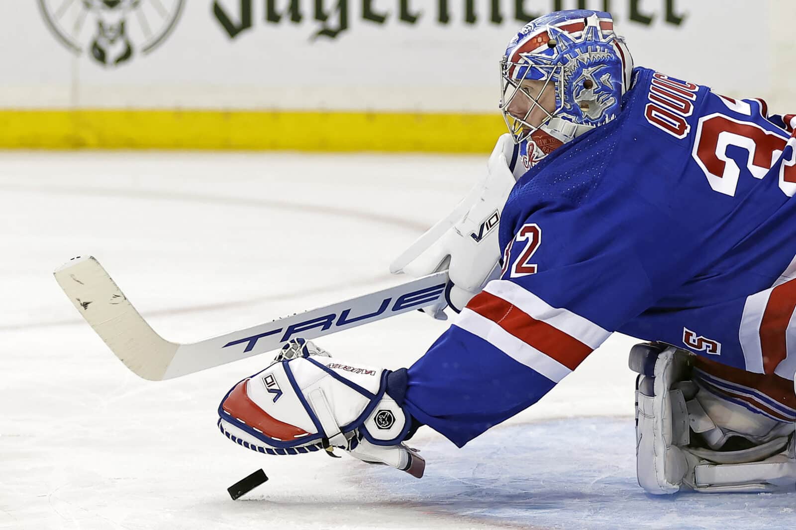 Rangers keep elite goalie tandem intact with extension of Jonathan ...