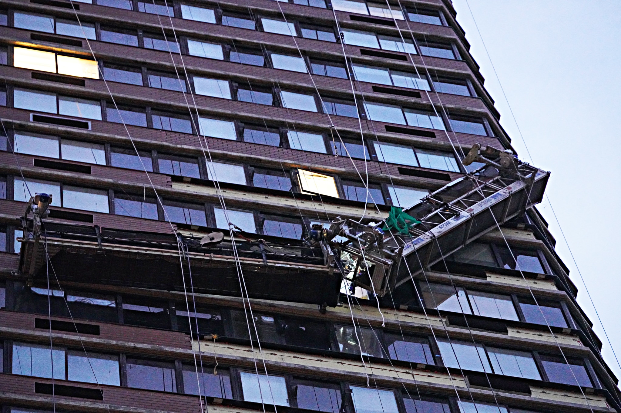 UES Workers Rescued from 23rd Floor Scaffold Collapse