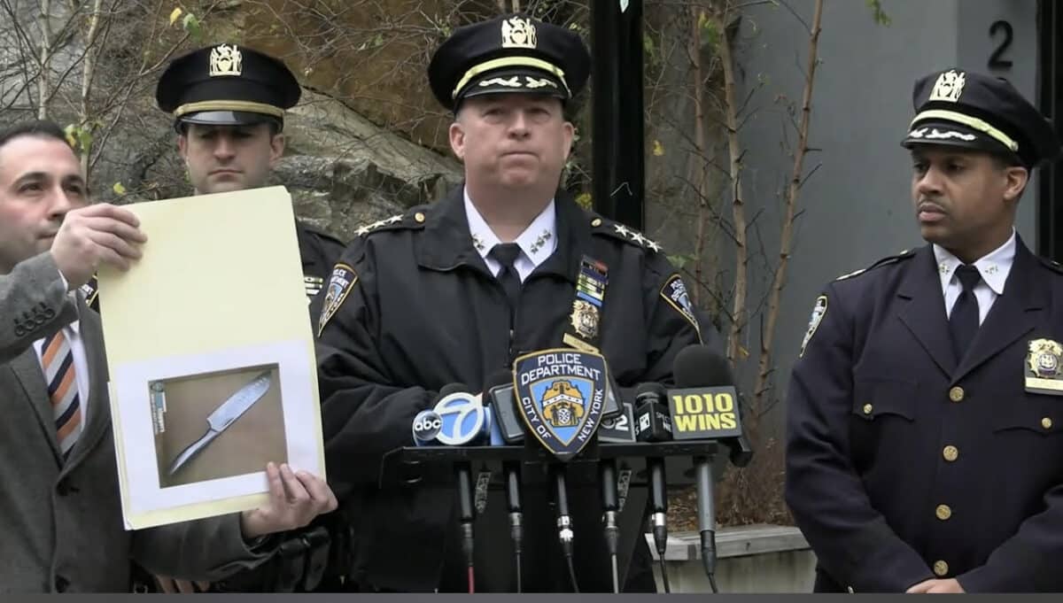 Bronx cops shoot and kill man who allegedly stabbed family members ...