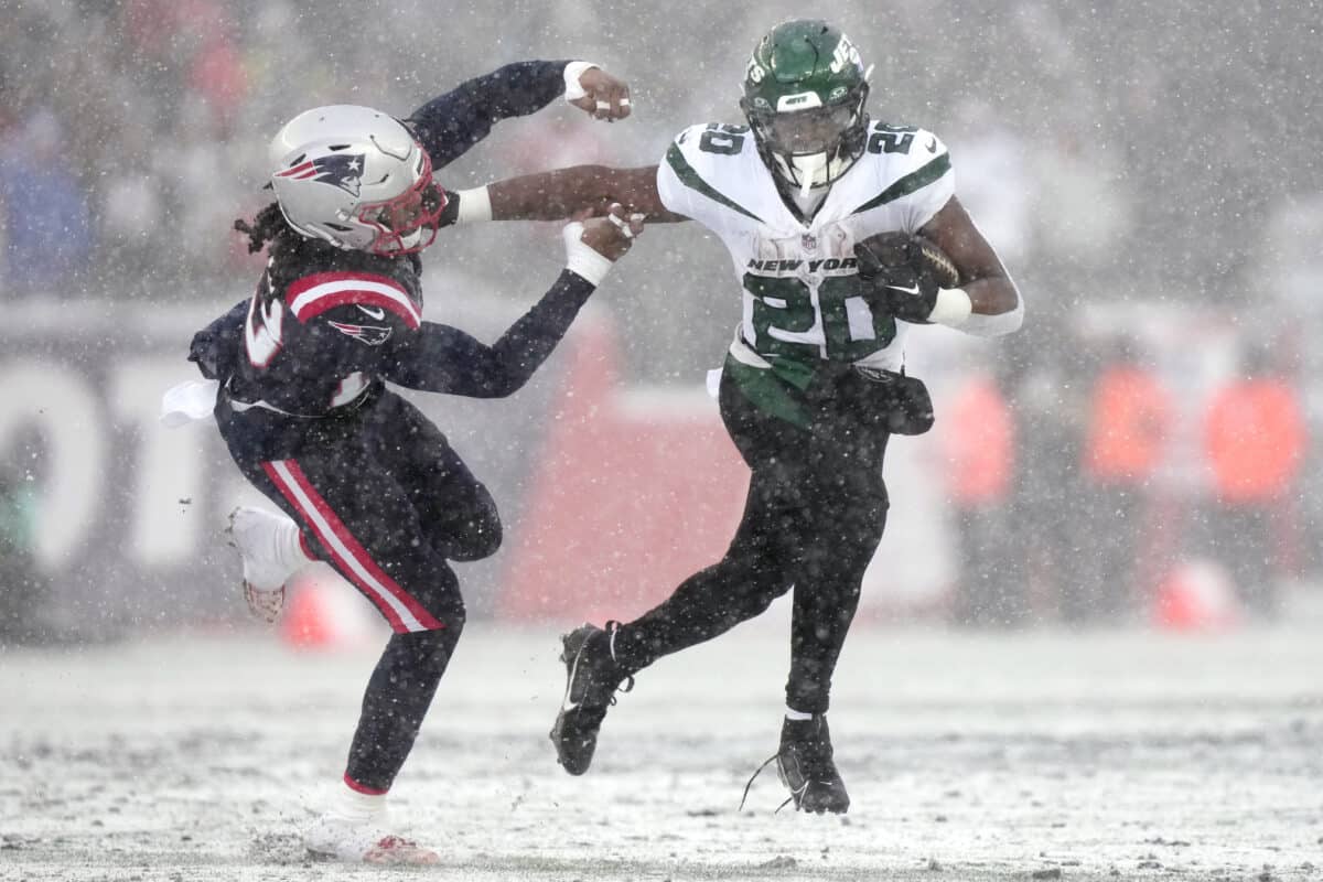 Breece Hall, Jets defense has big day in 17-3 win over Patriots in Bill ...