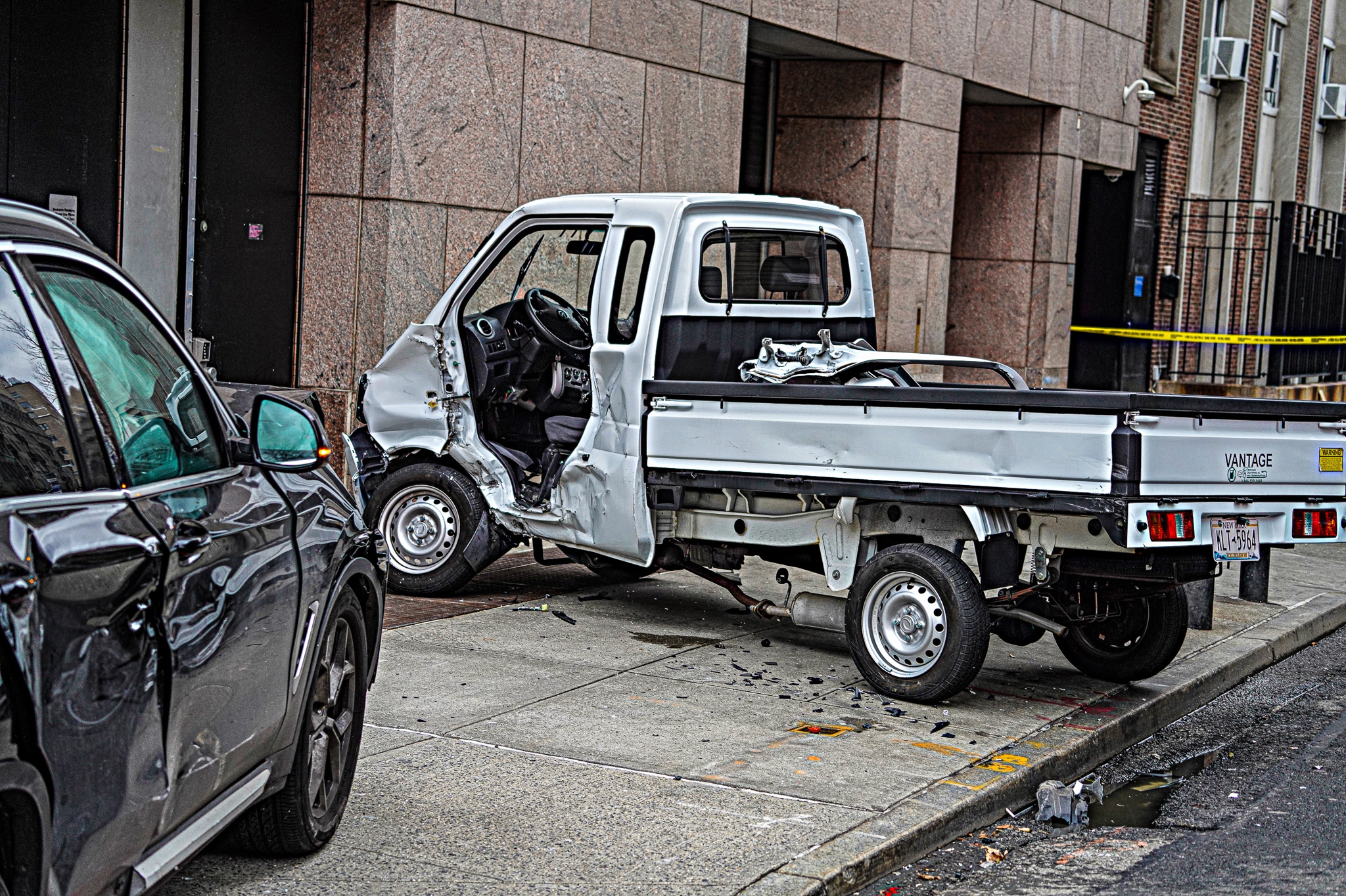 Reckless driver in Harlem fleeing parking ticket crashes into vehicle ...
