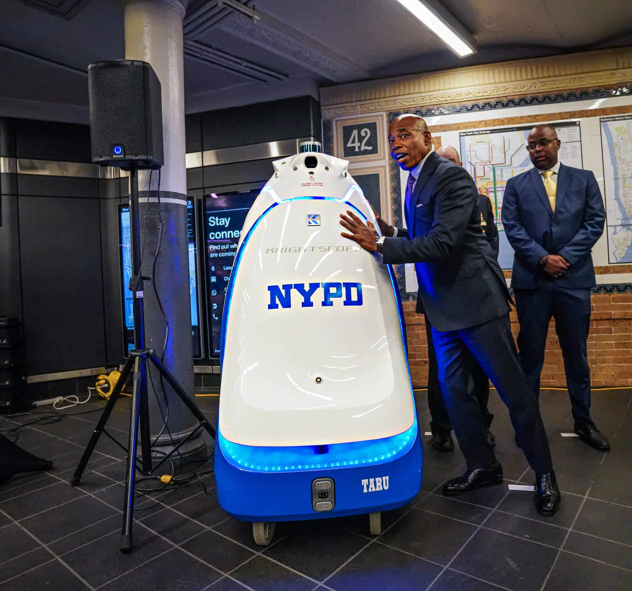 Robot dance: Mayor Adams mum about ‘another plan’ for big NYPD droid now in storage in Times ...