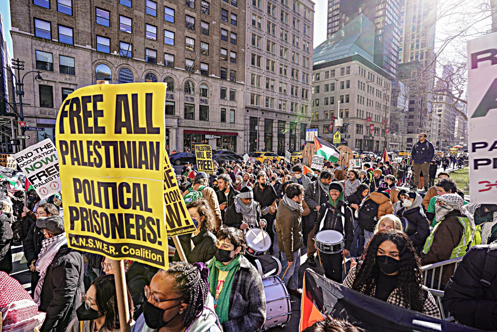 Midtown march sees cops, pro-Palestine protesters clash, leading to ...