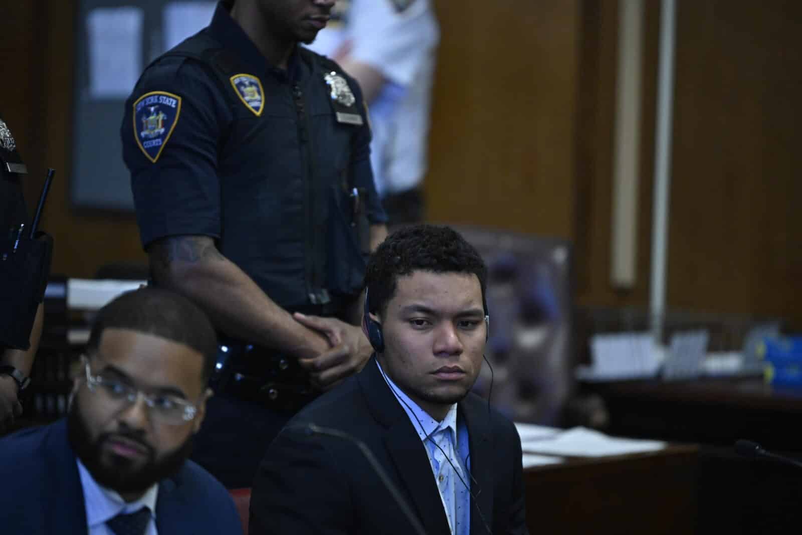 Five Migrants Arraigned for Assaulting NYPD Officers in Times Square