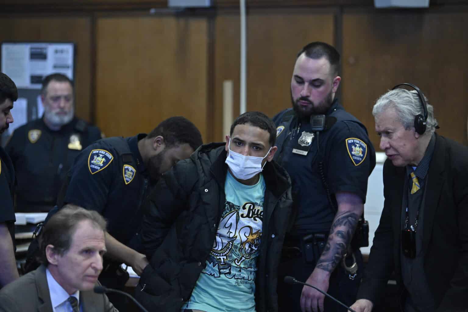Five Migrants Arraigned for Assaulting NYPD Officers in Times Square