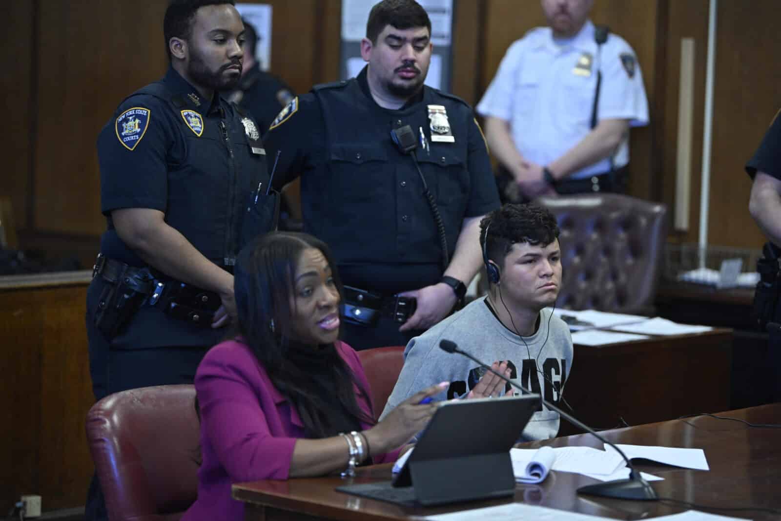 Five Migrants Arraigned for Assaulting NYPD Officers in Times Square