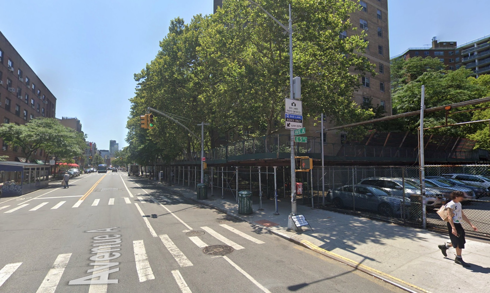 Police search for suspect in March 9 Manhattan stabbing incident.