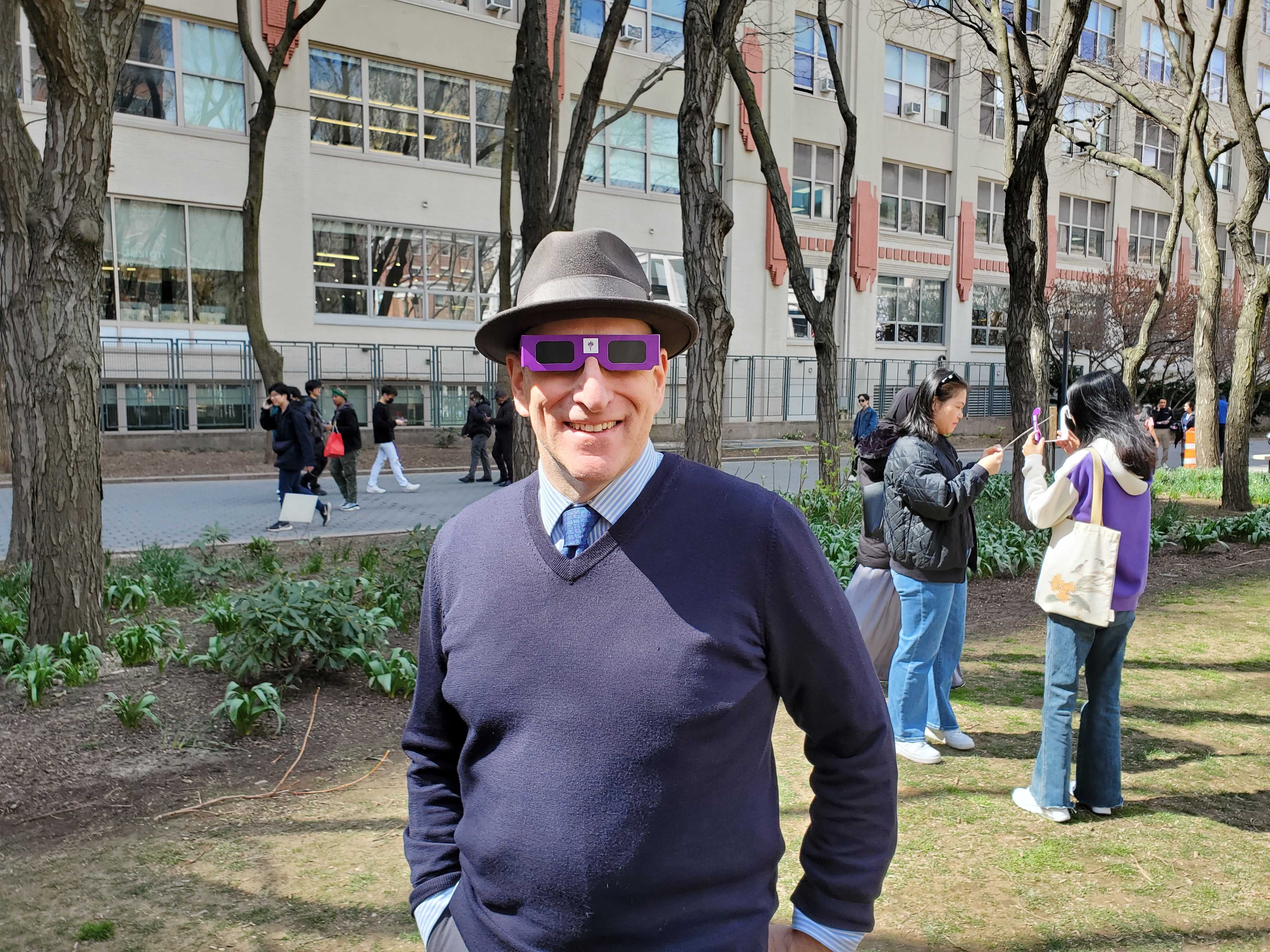 ECLIPSE FEVER: NYC’s Spectacular Celestial Event!