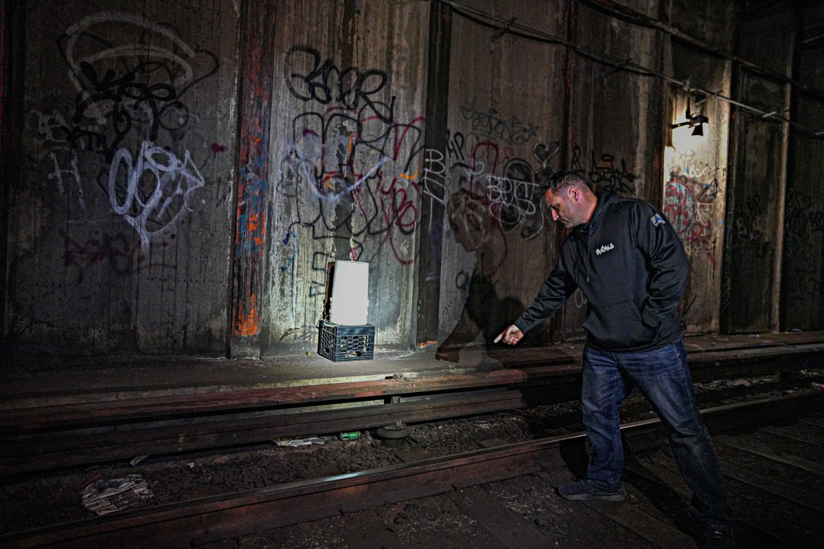 NYPD Transit Cops: Exploring Subway Tunnels | amNewYork