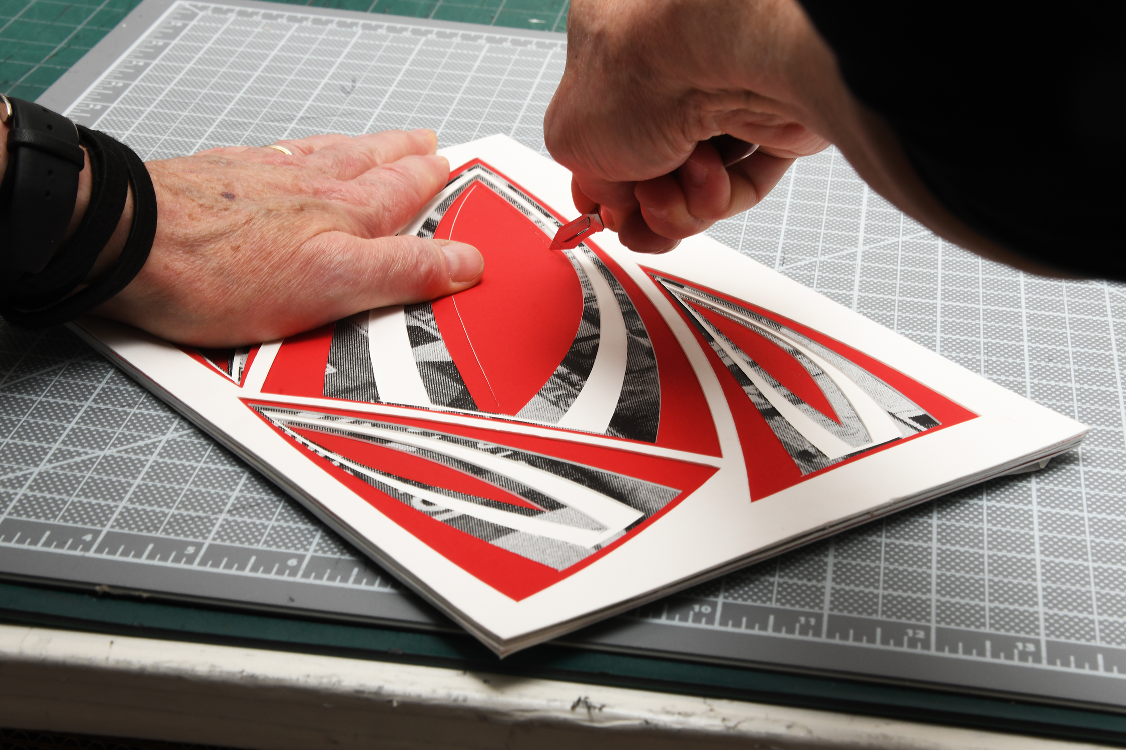 See how Elizabeth Gregory-Gruen creates amazing NYC art with just a ...