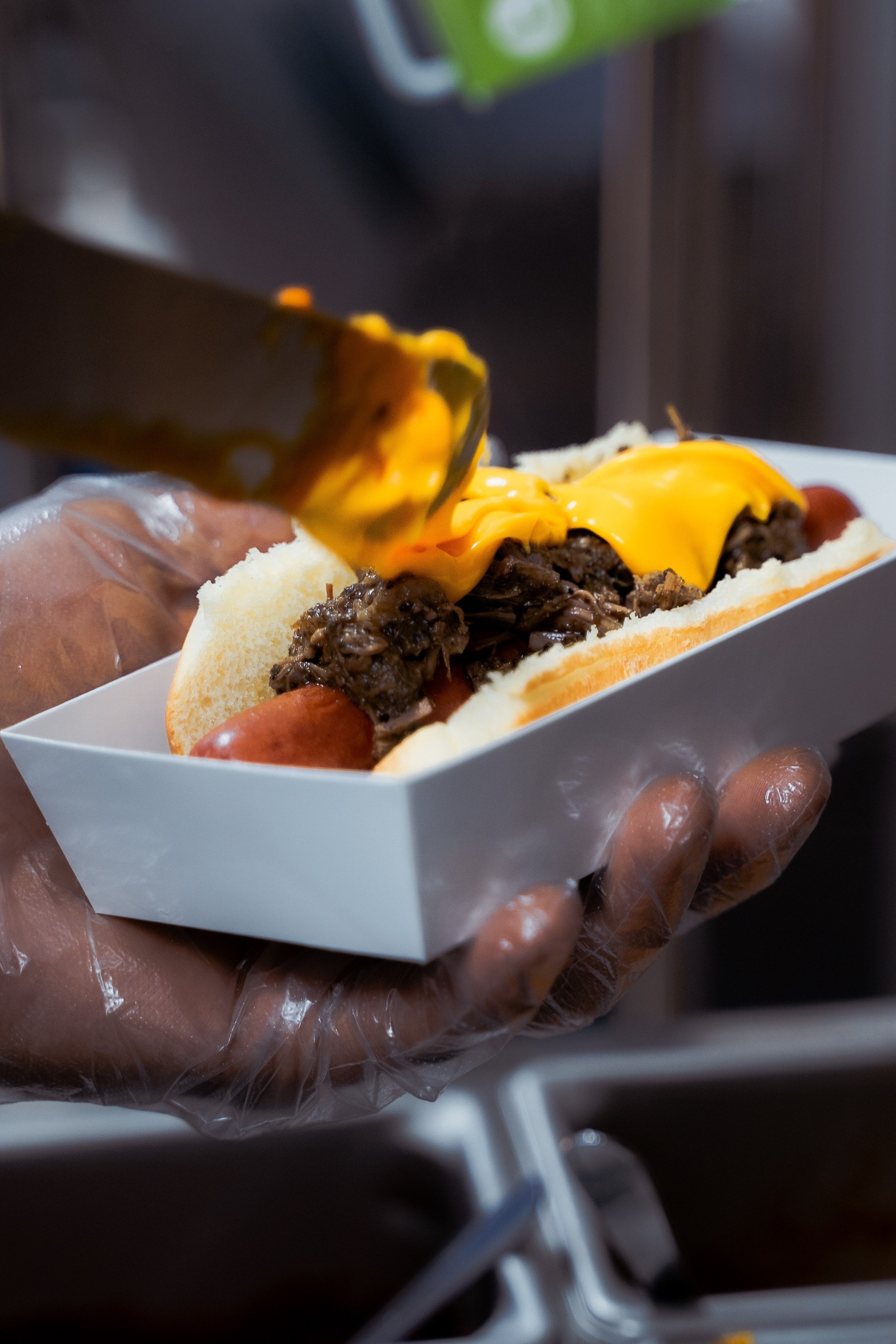 Glizzy’s NYC Expands to Market 57 with New Menu