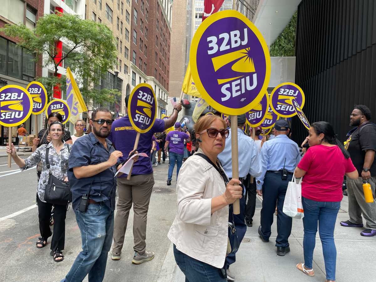 Midtown Building Cleaners Strike Over Pay & Conditions