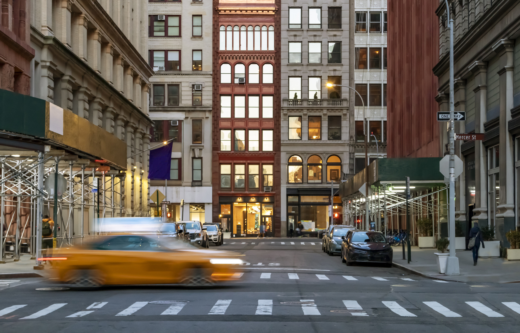 Manhattan Storefronts Surge as Businesses Return