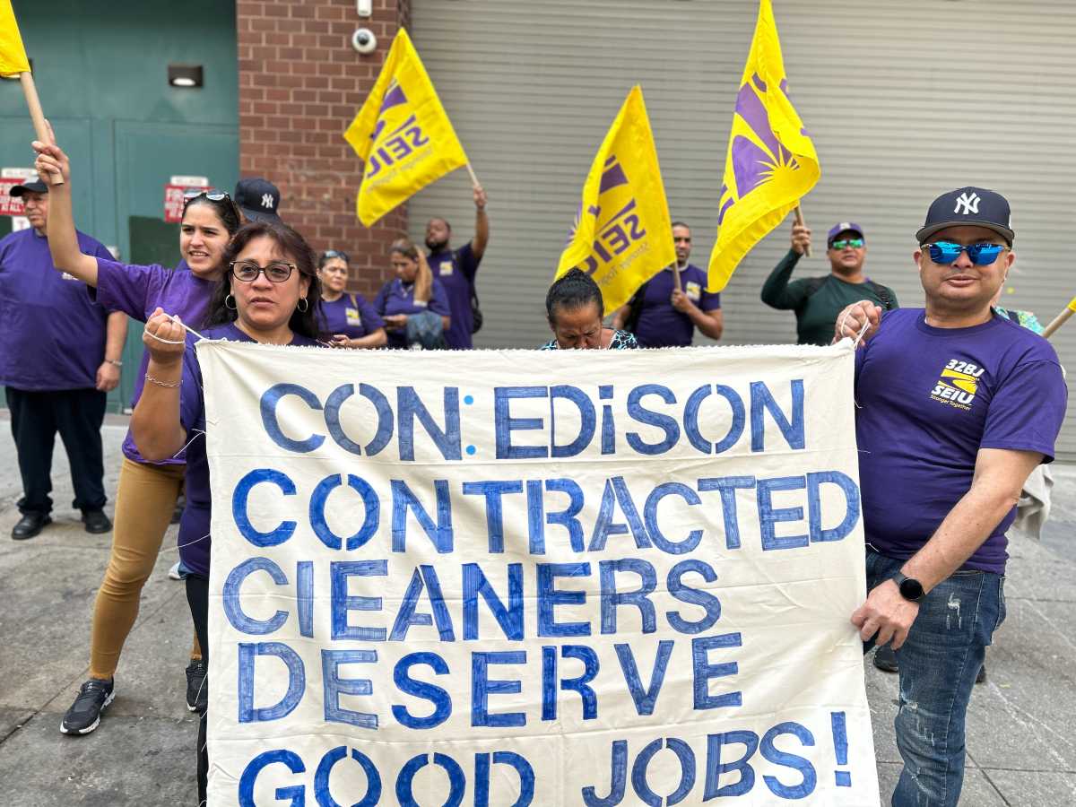 Con Edison Workers Rally for Better Pay & Benefits