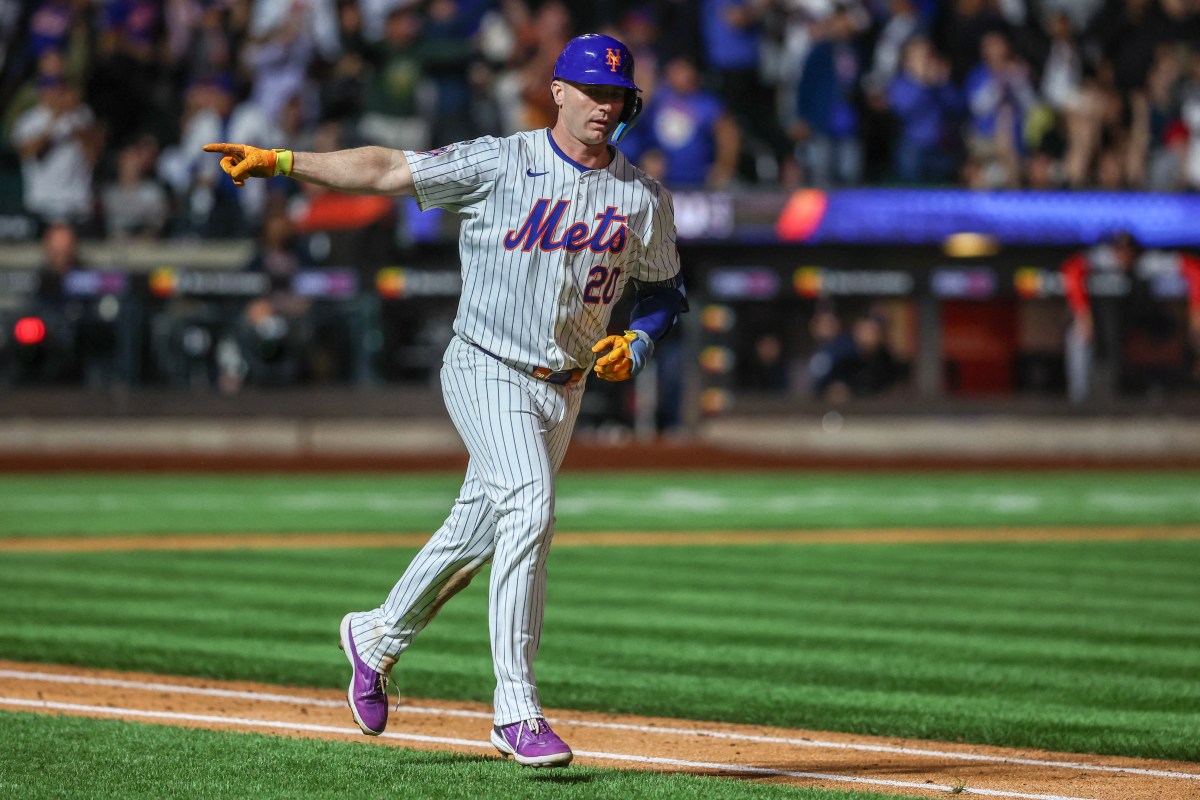 Pete Alonso leads Mets in playoff push effort